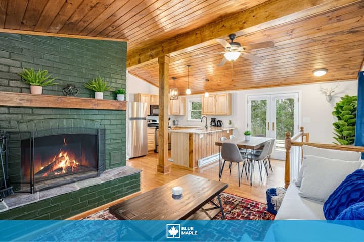 Forest Chalet W/ Hot Tub & Bbq Grill - Harpers Ferry, WV