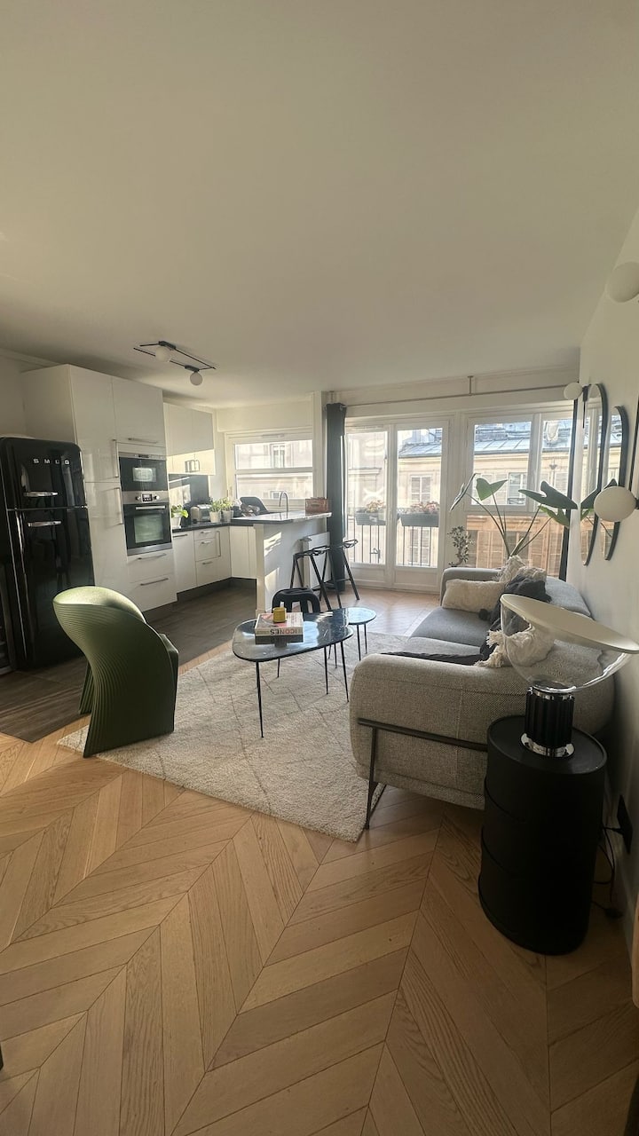 9eme / Montmartre : 2 Pces 44m - Paris