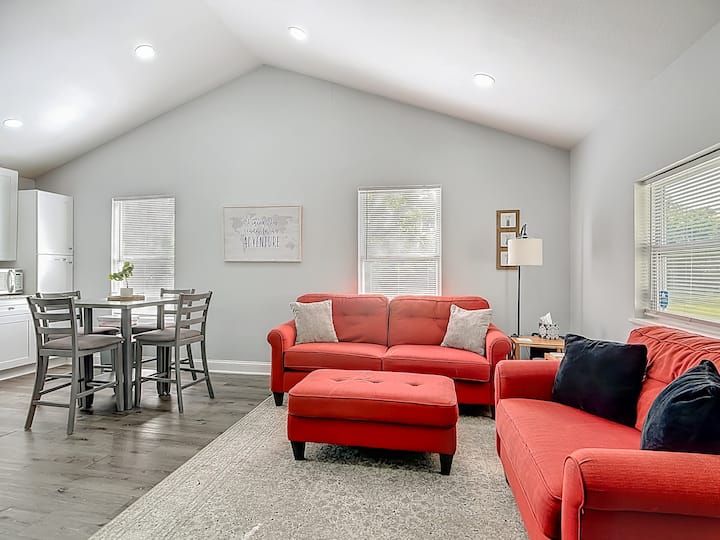 Historic Carriage House-min To Baseball Armory! - Lakeland, FL