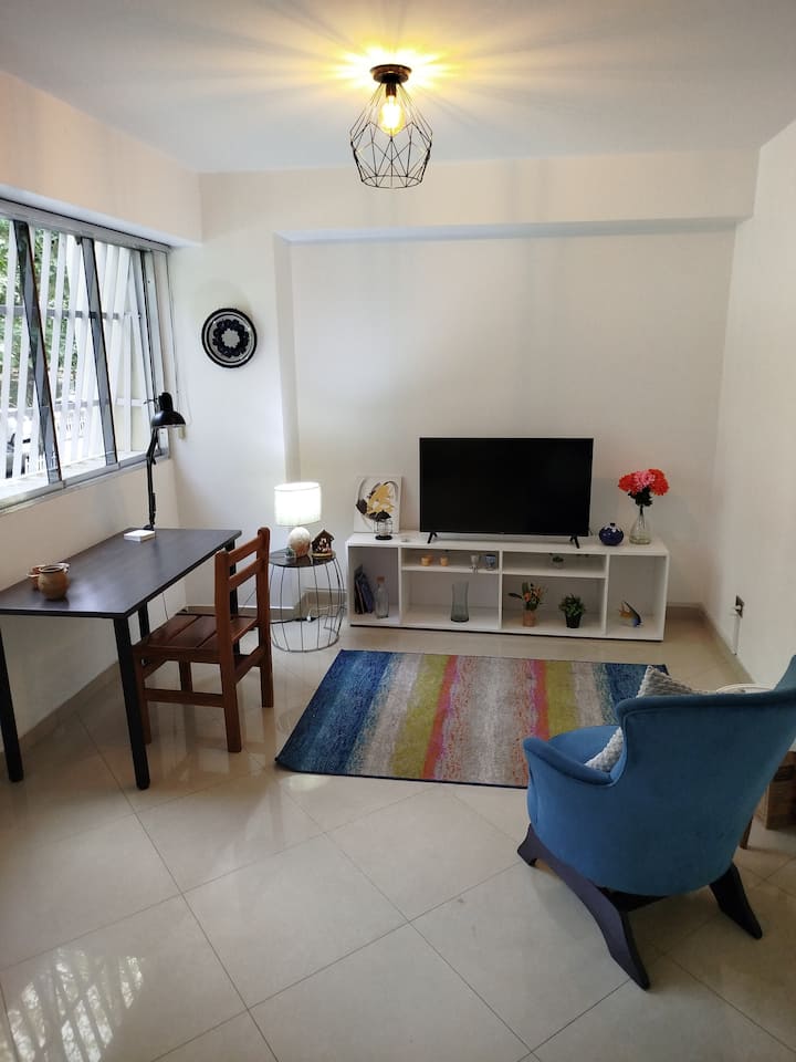 Diligencias, Trabajo, Vacación Y Buena Ubicación - Caracas