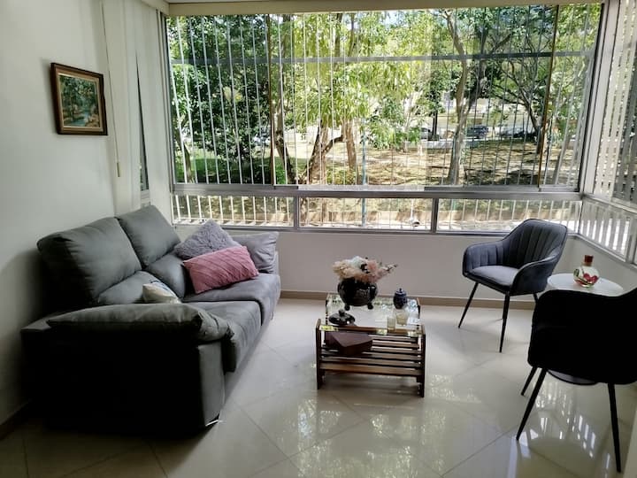 Diligencias, Trabajo, Vacación Y Buena Ubicación - Caracas