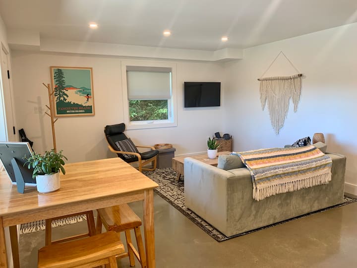 Serene On Marine~sunset, Beach(5min), Laundry, Bbq - Ucluelet