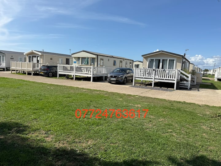 Shingle Bay 11 - Camber Sands