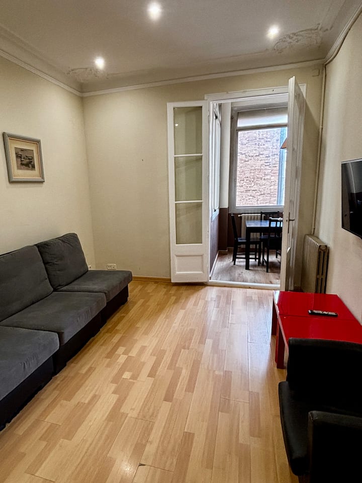 Roomy Eixample - 5 Habitaciones (Renovado En 2025) - Barcelona