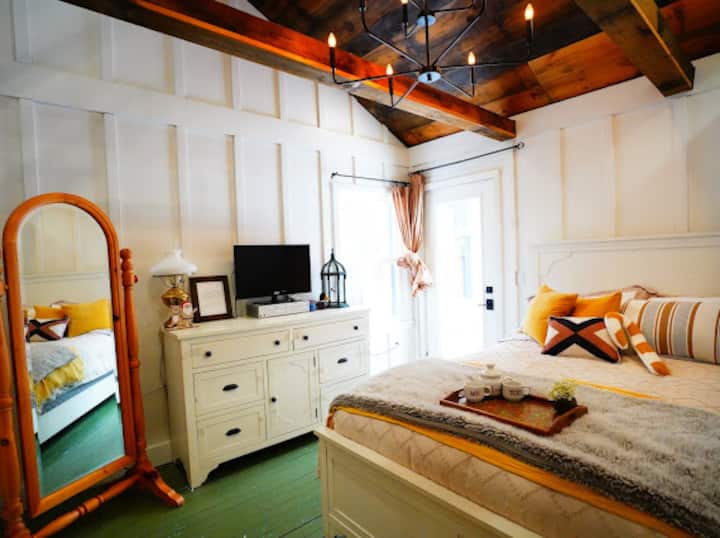 Sawdust City Haus - Gravenhurst