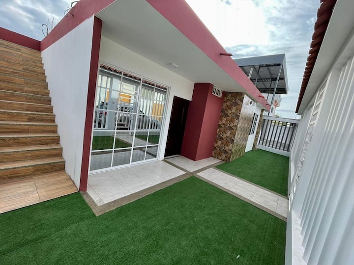 Hermosa Casa Playera - Crucita