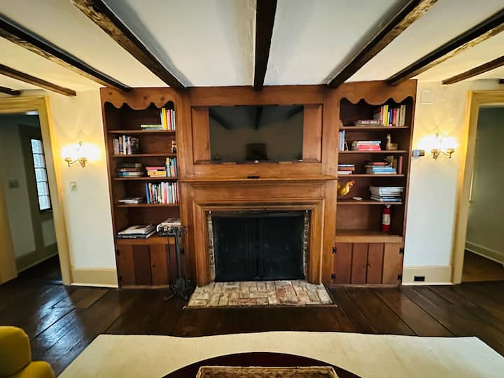 Historic Hideaway - Spacious Home - Lake Access - Westchester County, NY