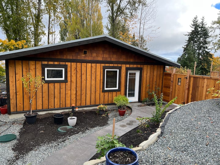 Royston Retreat - Courtenay, BC, Canada