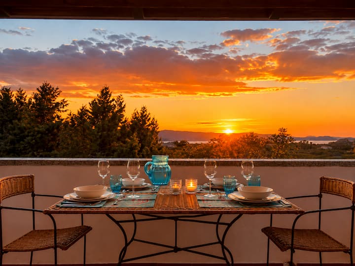 Baja Sardinia Sunset Terrace Suite - Arzachena