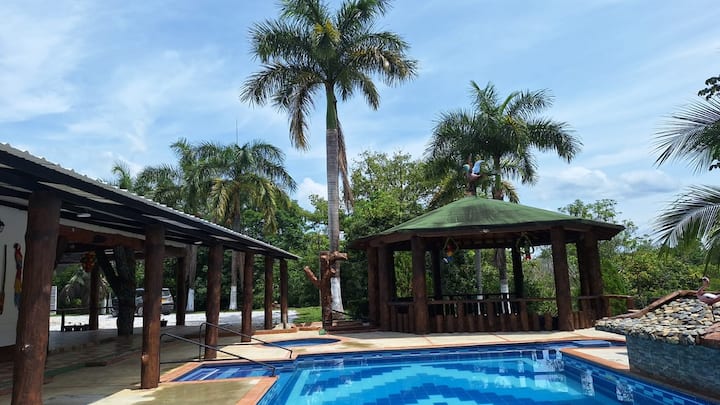 Hermosa Finca En Doradal - Puerto Boyacá