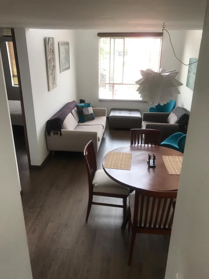 Acogedor Y Moderno Apartamento - Bogotá