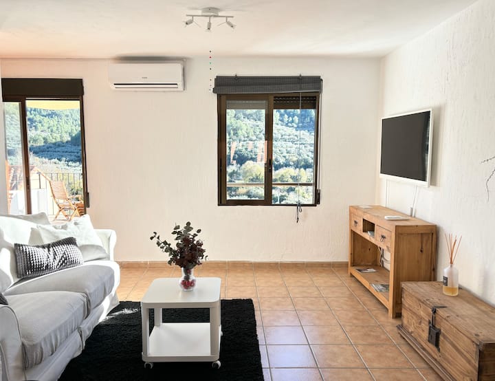 Digital Nomad's Sierra Sanctuary - Segorbe