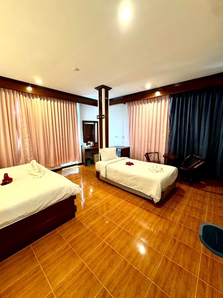 3 Beds Private Hotel Room Centre Of Patong Beach - Patong Beach