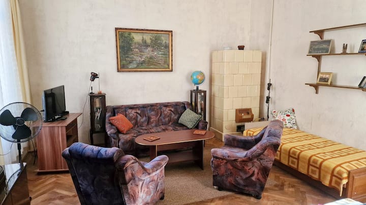 Authentic Apartment In Central Location - Budapest