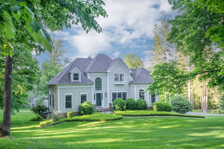 Lake Lillinonah Estate - Dutchess County, NY