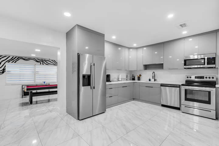Family-friendly 4br Miami Retreat W/ Game Room - North Miami, FL