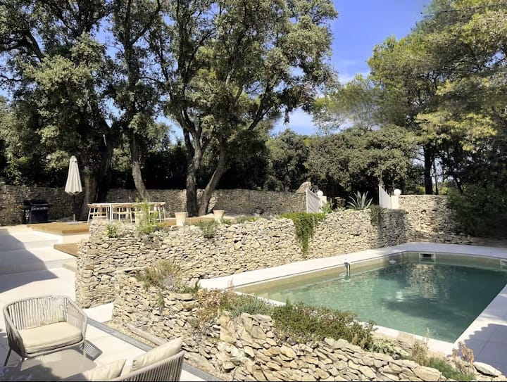 Villa Moderne : Piscine Privée, Jardin Et Calme - Nîmes