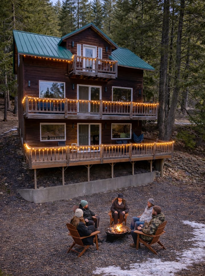 Starry Pines | Peaceful Retreat & Play W/ 3 Decks - Roslyn, WA
