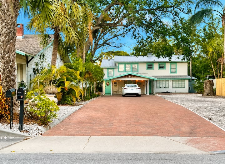 Artsea 2br · Cozy/ample Parking/near Beaches&lecom - Bradenton, FL