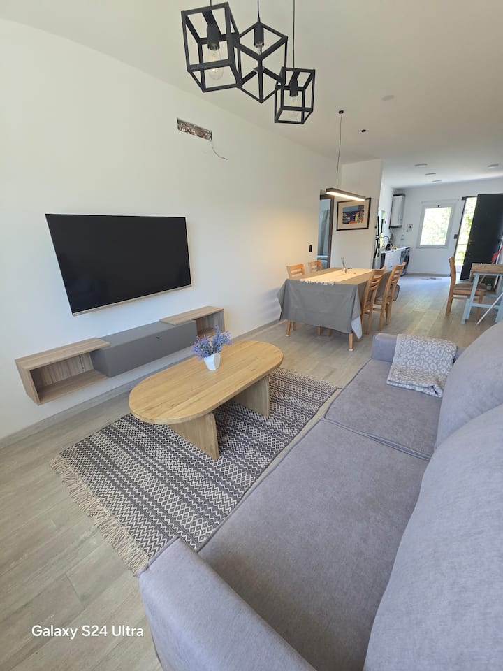 Excelente Departamento Amplio Y Luminoso, - Campana