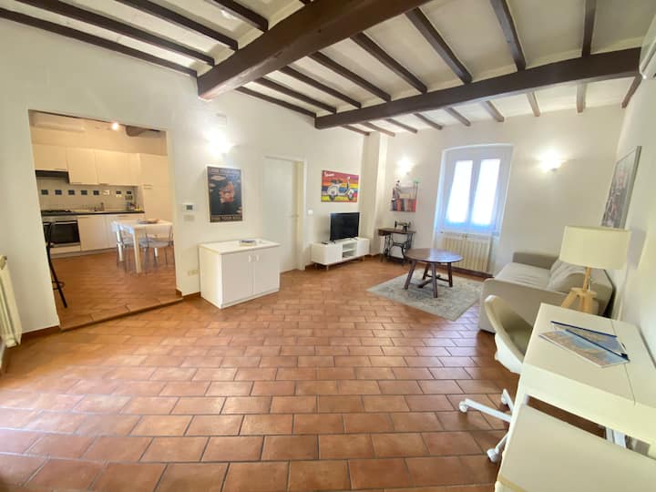 House Of Sun - Near The Train To Florence - Prato