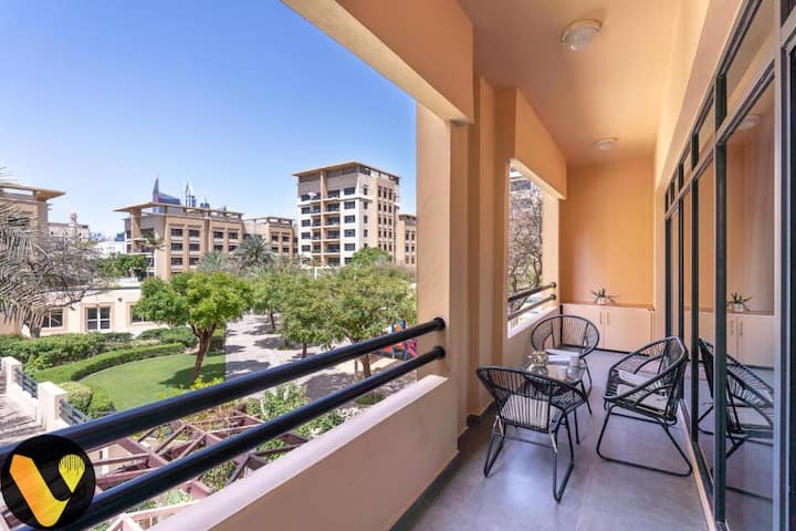 Vogue | The Greens Near Emirates Mall | Ski Dubai - Dubaj