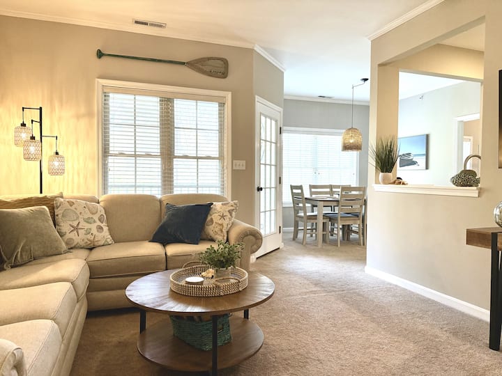 Coastal Modern Condo • Cozy Winter Getaways - Rehoboth Beach, DE