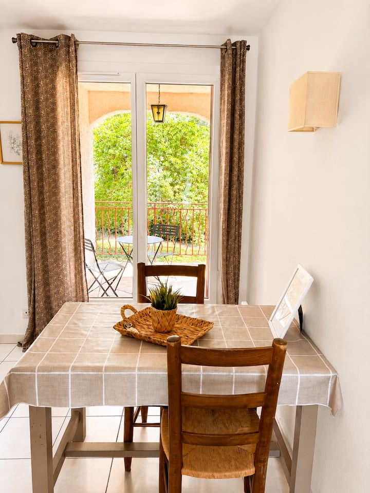 Studio 11 - Cosy, Balcon, à 500 M Des Thermes - Esparron-de-Verdon