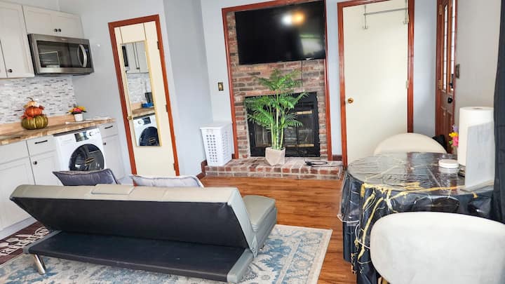 Cute And Cozy Private Studio Getaway In Louisville - Louisville, KY