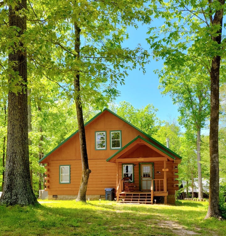 Scenic Hilltop Cabin On Tn River W/ Firepit, Grill - Indian Creek, Savannah