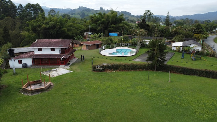 Fun Summer Cabin Near Termales Hot Springs - Risaralda