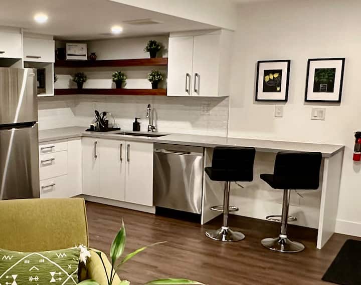 Upscale Basement Apartment - Burlington