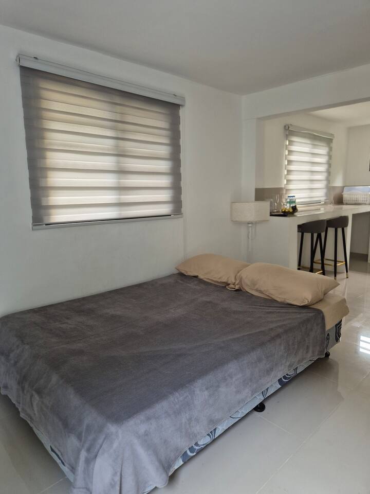 Eastridge Staycation Blk70 Lower Ground Room - Angono