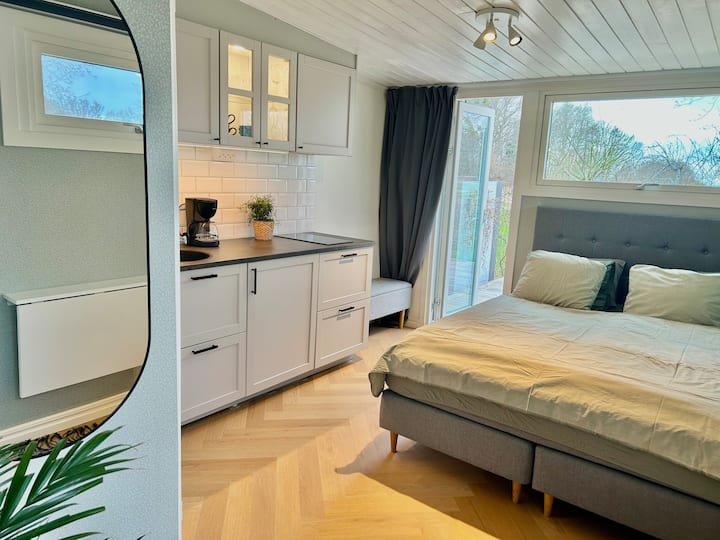 Nyrenoverad Studio Med Egen Altan Och Havsutsikt - Öland