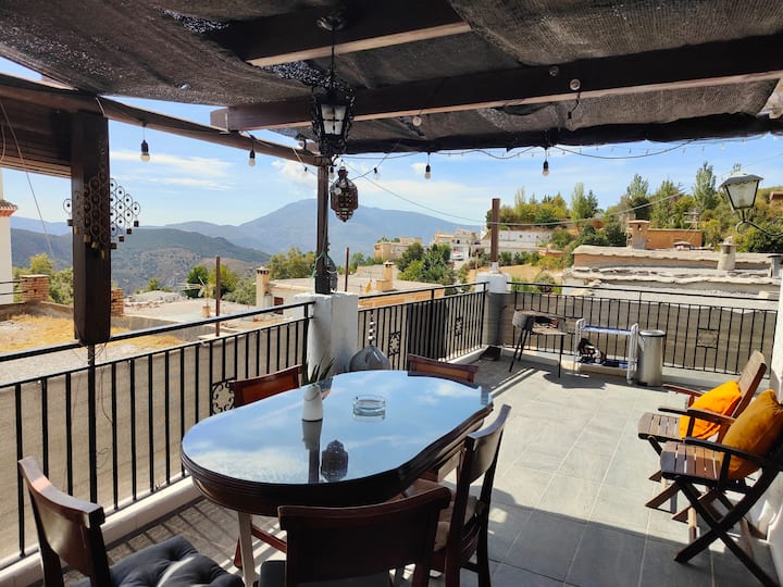 La Casa Rural De Paco Y Ana - Capileira