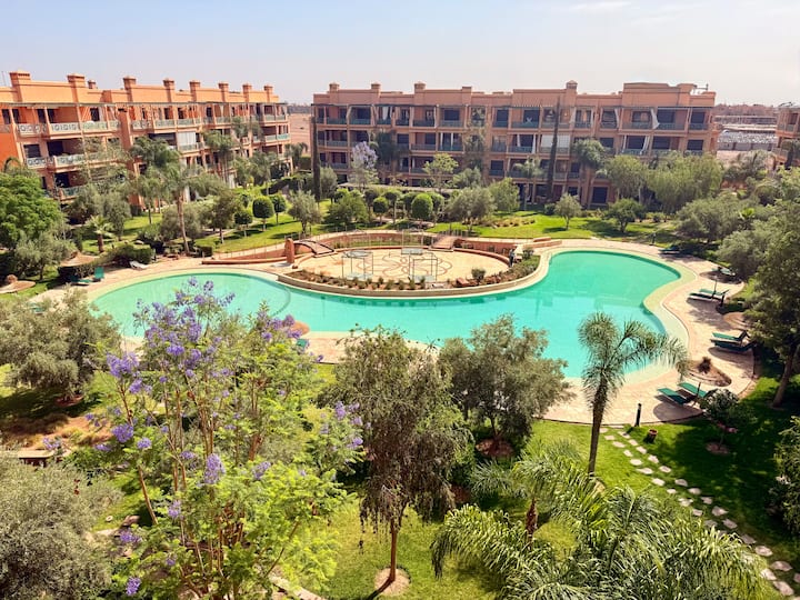 Chic Moroccan Vibes & Pool View - 2br - Marrakech