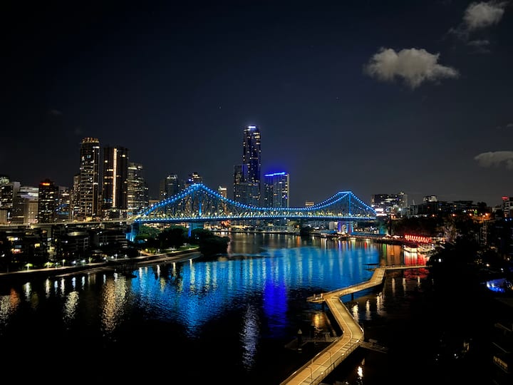New Farm Penthouse Level Apartment - Brisbane