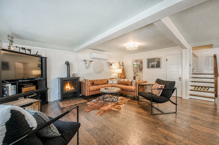 Tollhouse Cottage ~ Heart Of Shaver - Shaver Lake, CA