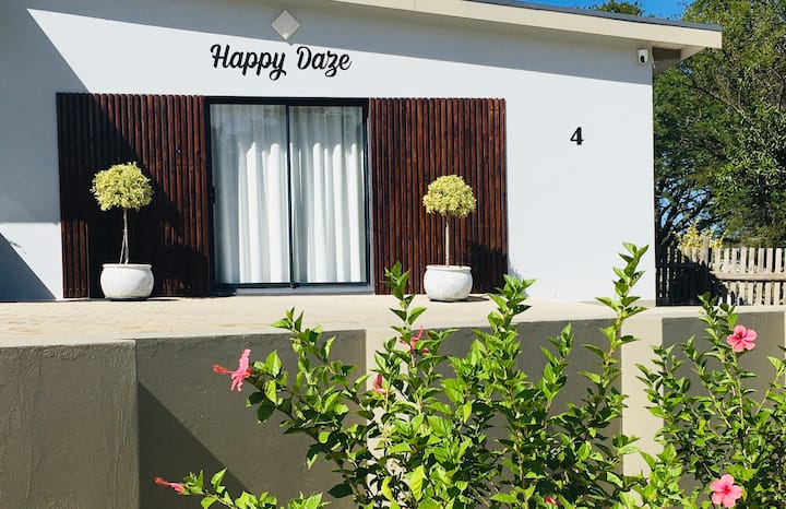 Happy Daze: Self Catering & Loadshedding Proof! - Swellendam