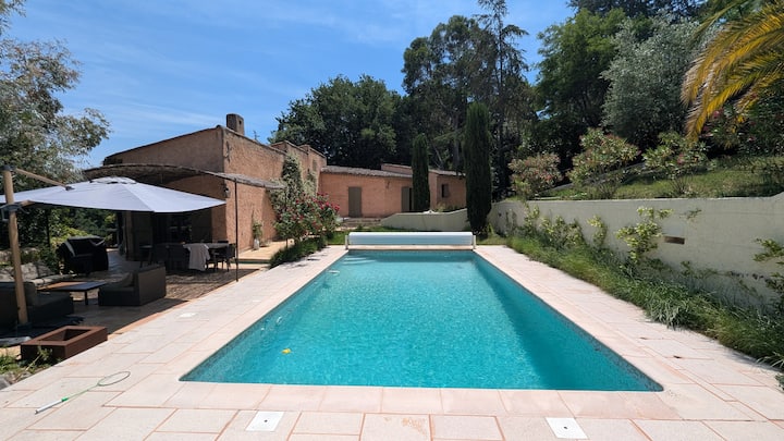 Villa De Charme Avec Piscine Au Calme - 그라스