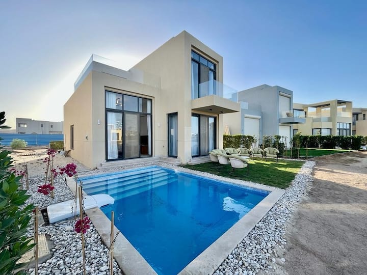 Tawila Villa 4br + Nanny, Heated Pool & Lagoon - Hurghada