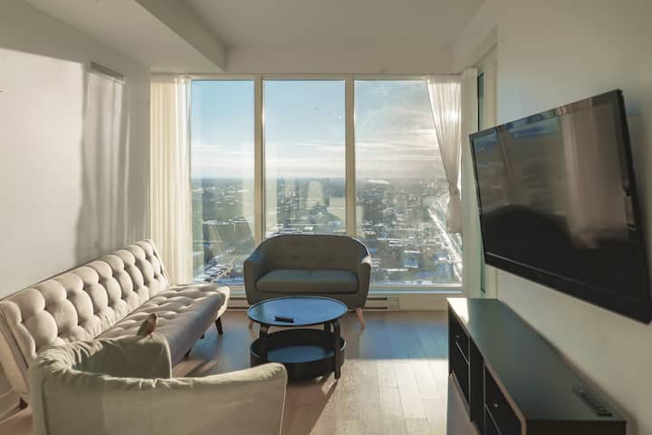 Downtown Luxury Apt Pool Sauna Jacuzzi Near Metro - Montreal