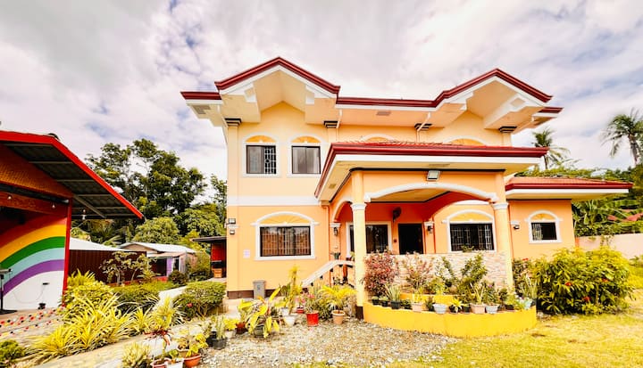 Chateau La Princesa 4 Rooms With Cozy Bar & Garden - Puerto Princesa