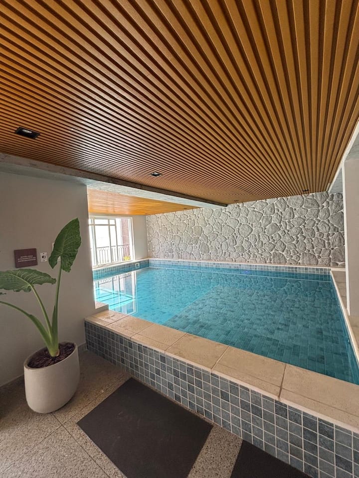 Apto Moderno | 1km Centro | Piscina | Garagem| Pet - Gramado