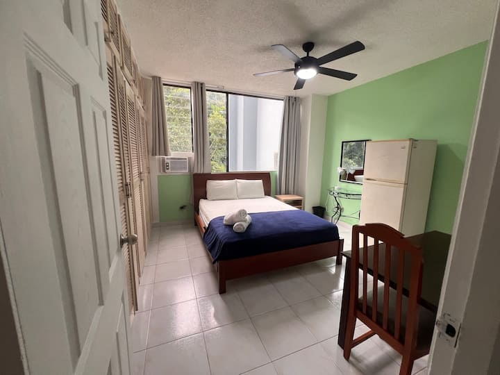 Ubicación Privilegiada, Baño Privado Y A/a - Panama
