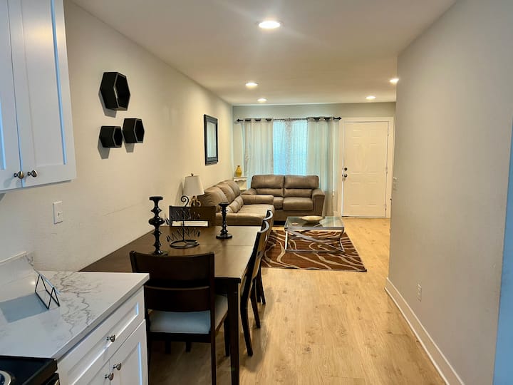 Elegant 2 Bedroom Apartment Home-3499 - Rowlett, TX