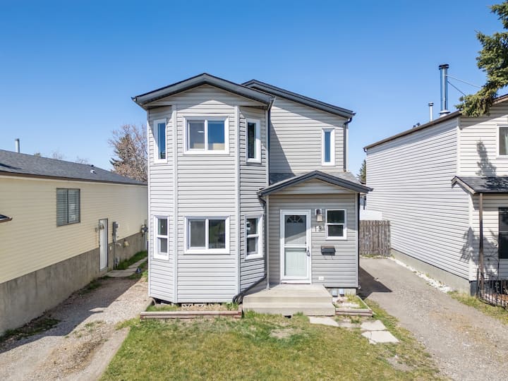 Family Friendly Near Downtown - Calgary