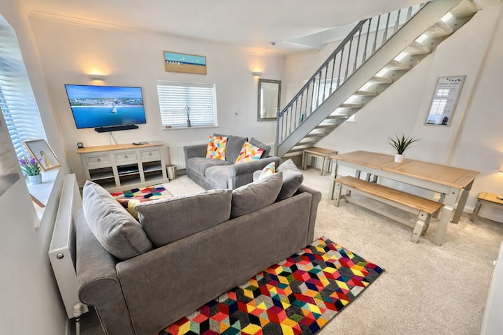 Courtyard Cottage - Close To Town And Beaches - 본머스