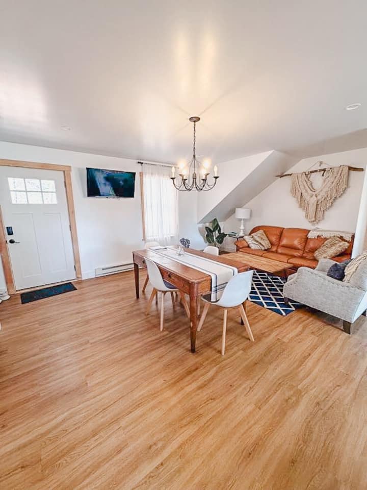 Coastal Ogunquit Apt | 5-min Walk To Perkins Cove - Ogunquit, ME