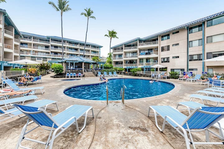 1br Sea Breeze Condo With Hot Tub, Pool, & Grill - Kailua-Kona